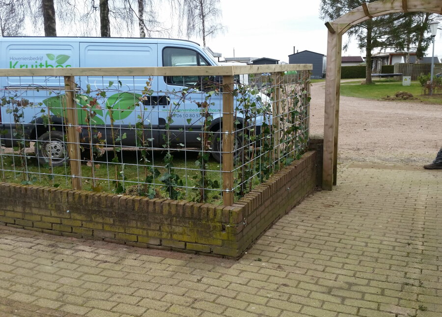 Afscheiding met hekwerk | hoveniersbedrijfkruitbos
